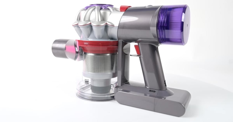 Dyson V8 Review – Is it Worth it in 2025? | Vacuum Wars
