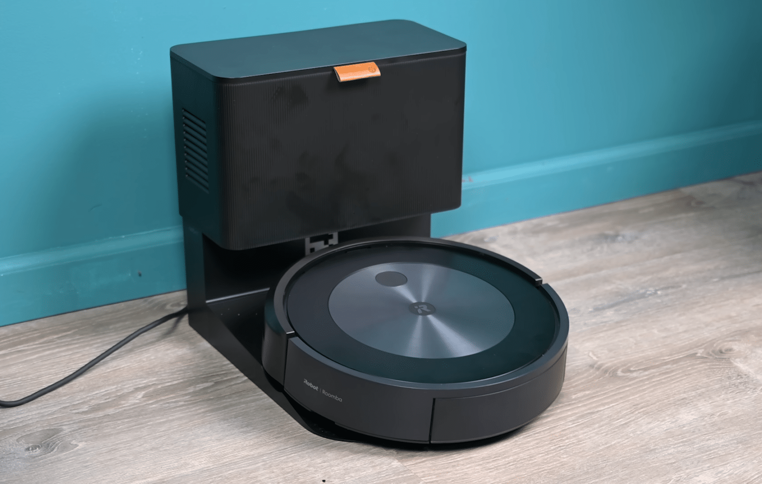 iRobot Roomba Combo j5+ Robot Vacuum Review: Smarter 2-in-1 Cleaning at ...