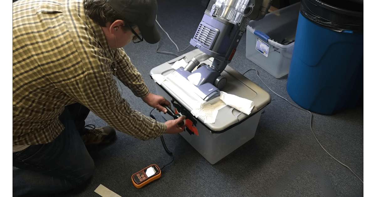 Shark Navigator Lift-Away NV352 Review: Budget Upright Vacuum